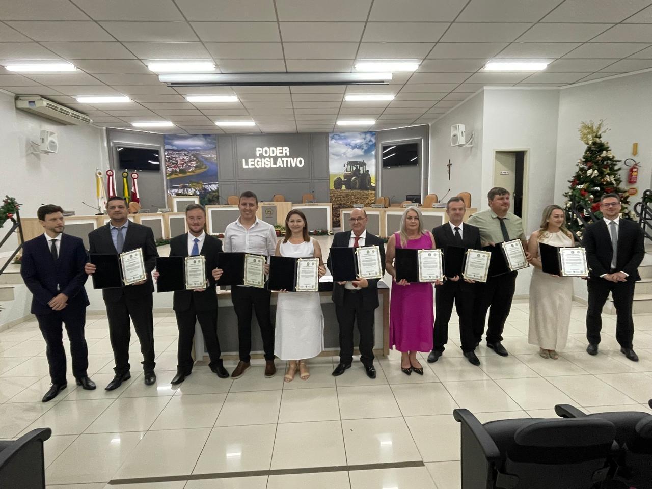 Diplomação oficial dos eleitos para o mandato 2025/2028 de Vidal Ramos ...