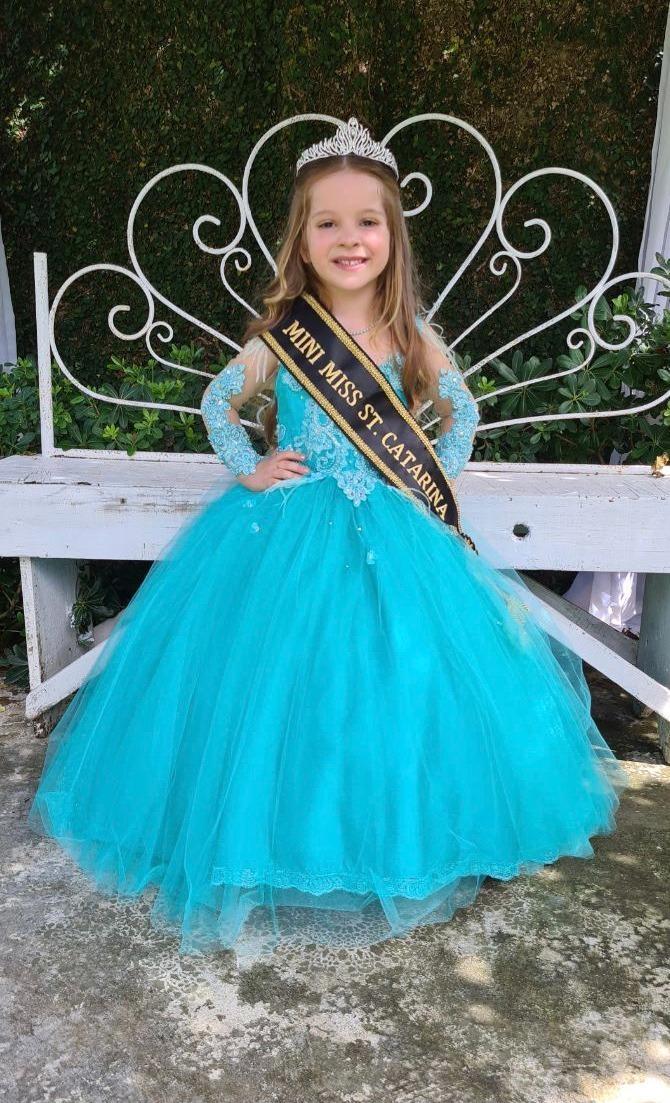 Petrolandense se classifica pra disputa do Mini Miss Brazil Model ...