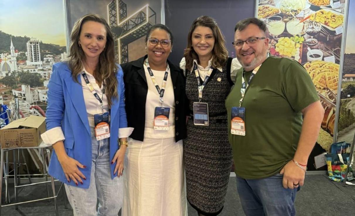 Visitantes de 11 estados do Brasil e do exterior prestigiaram ...